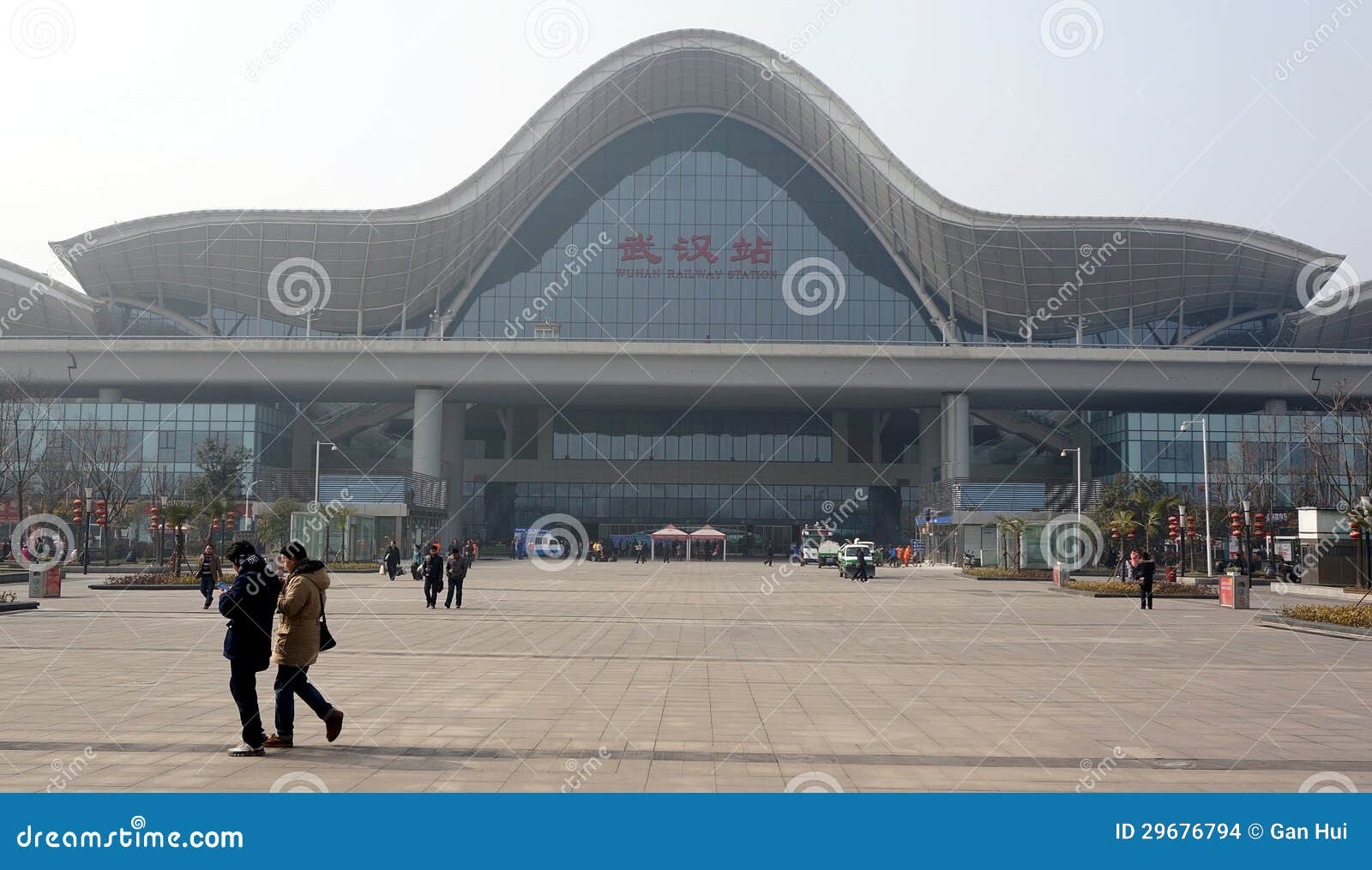 Wuhan railway station editorial stock image. Image of road - 29676794
