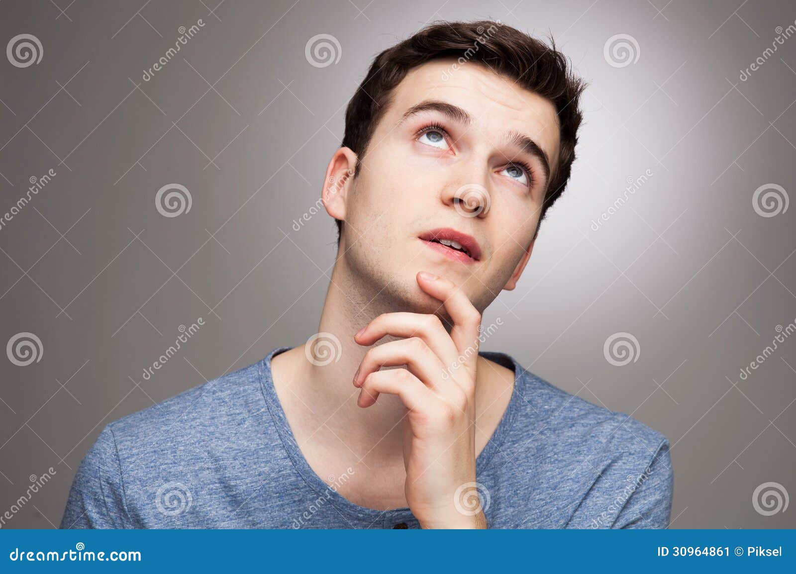 Wundern des jungen Mannes stockbild. Bild von denken - 30964861