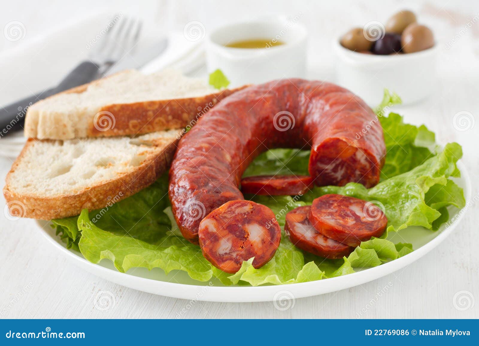 Wurst mit Brot stockfoto. Bild von schmieröl, fett, nahrung - 22769086