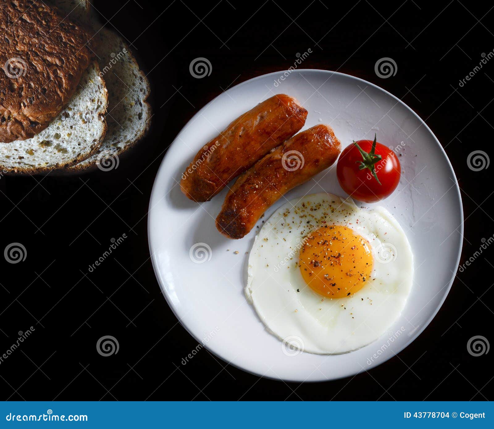 Wurst und Ei stockfoto. Bild von hintergrund, nahrung - 43778704