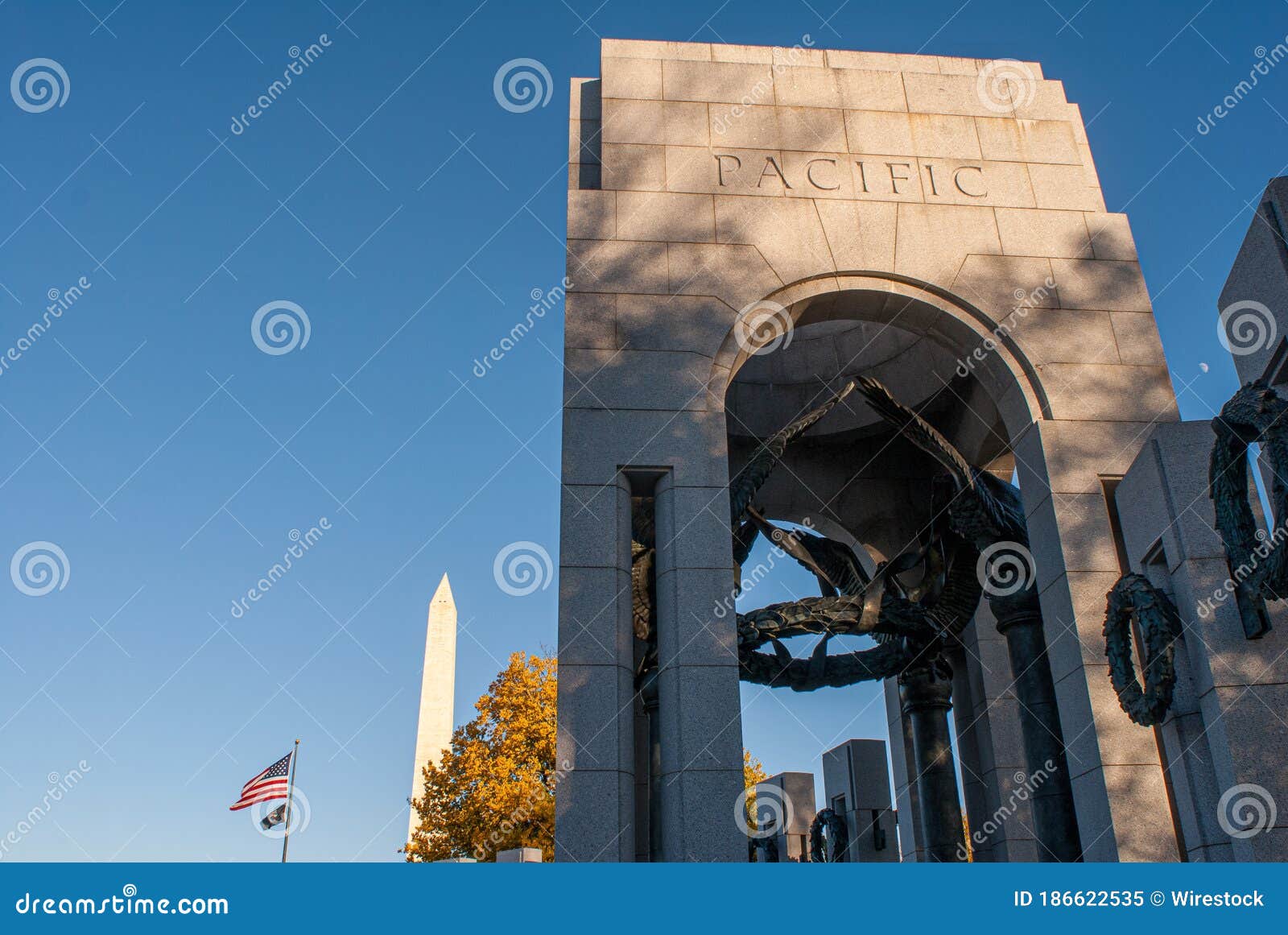WW2 Memorial, Washington DC Editorial Image - Image of blue ...