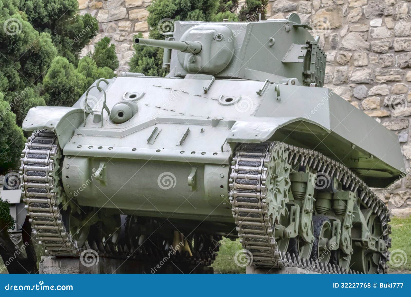 WWII US Army Tank Stuart M3A1 Stock Photo - Image of armed, land: 32227768