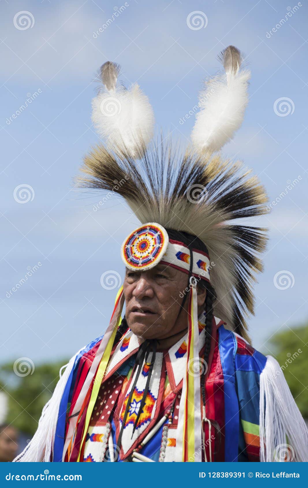 Jonathan Windy Boy editorial photo. Image of dancer - 128389391