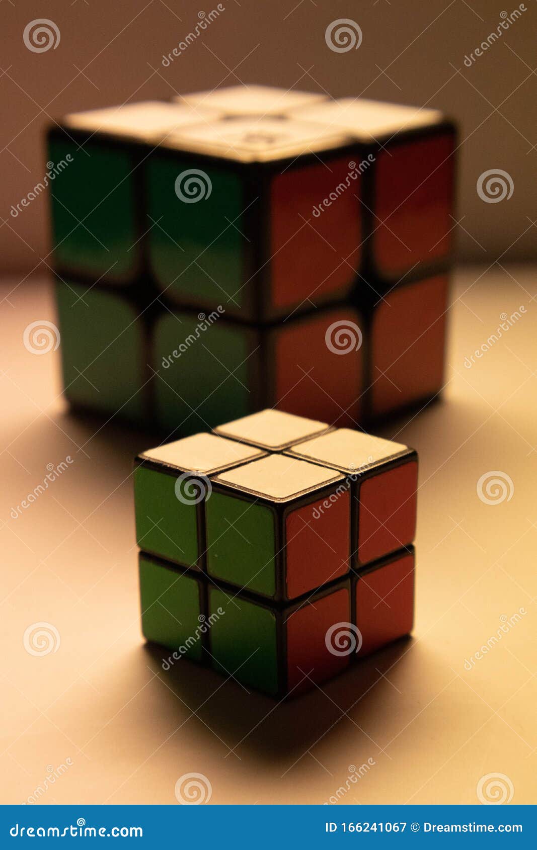 2x2 cubes editorial photography. Image of green, carrying - 166241067