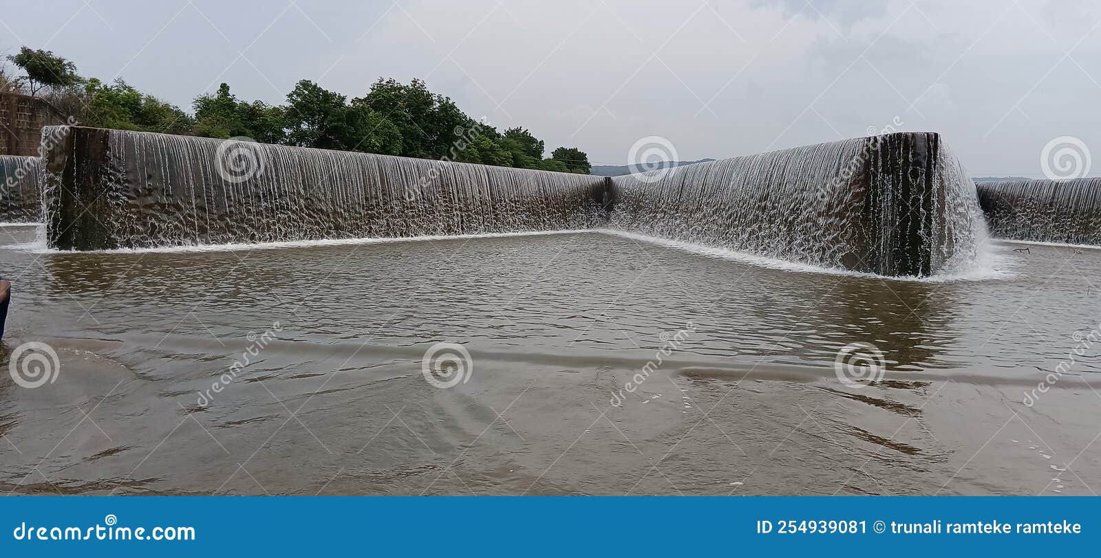 & X28; Gadchiroli & X29; Amalnala Dam.. Stock Image - Image of walkway ...