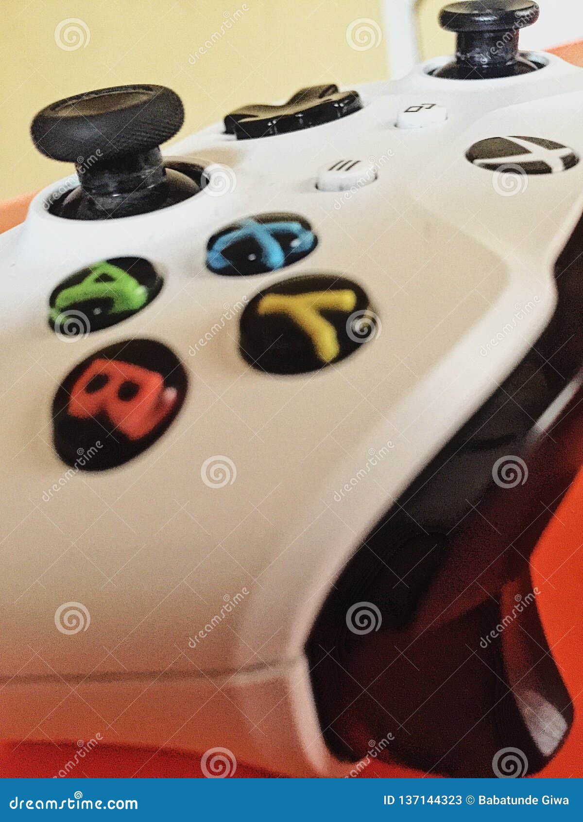 Xbox controller editorial stock photo. Image of microsoft - 137144323