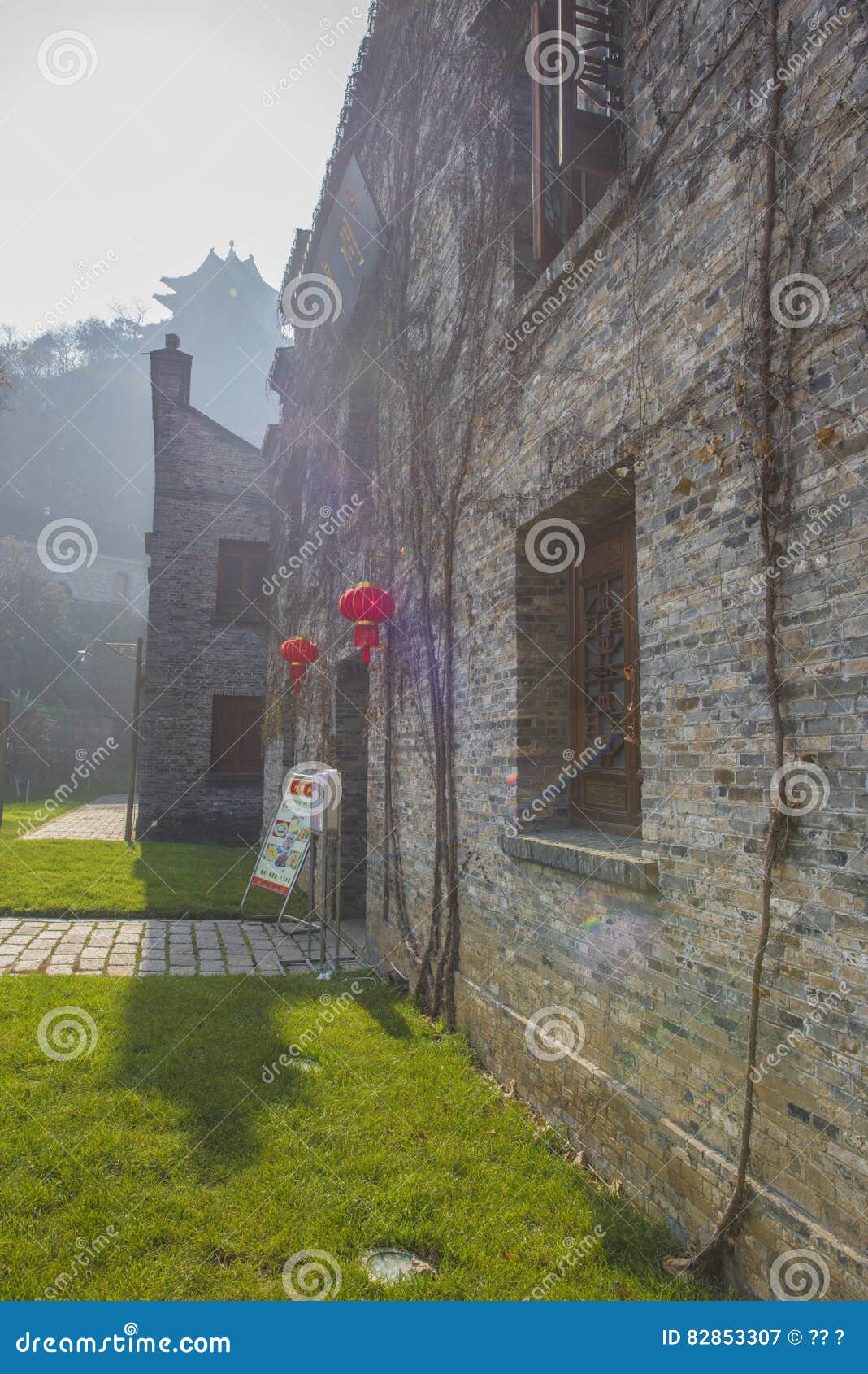 Xinjin Antigo Da Balsa De Zhenjiang Fotografia Editorial - Imagem de ...