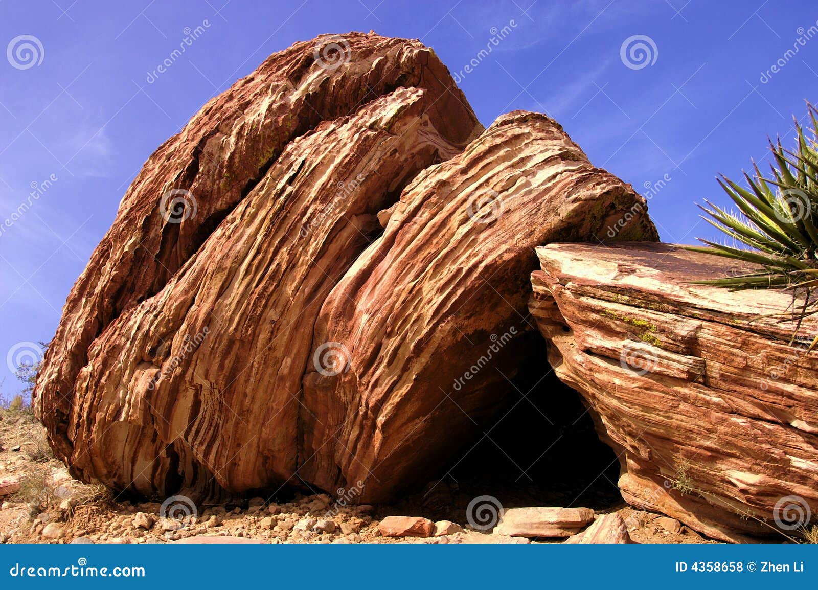 Xisto vermelho foto de stock. Imagem de céu, textura, xisto - 4358658