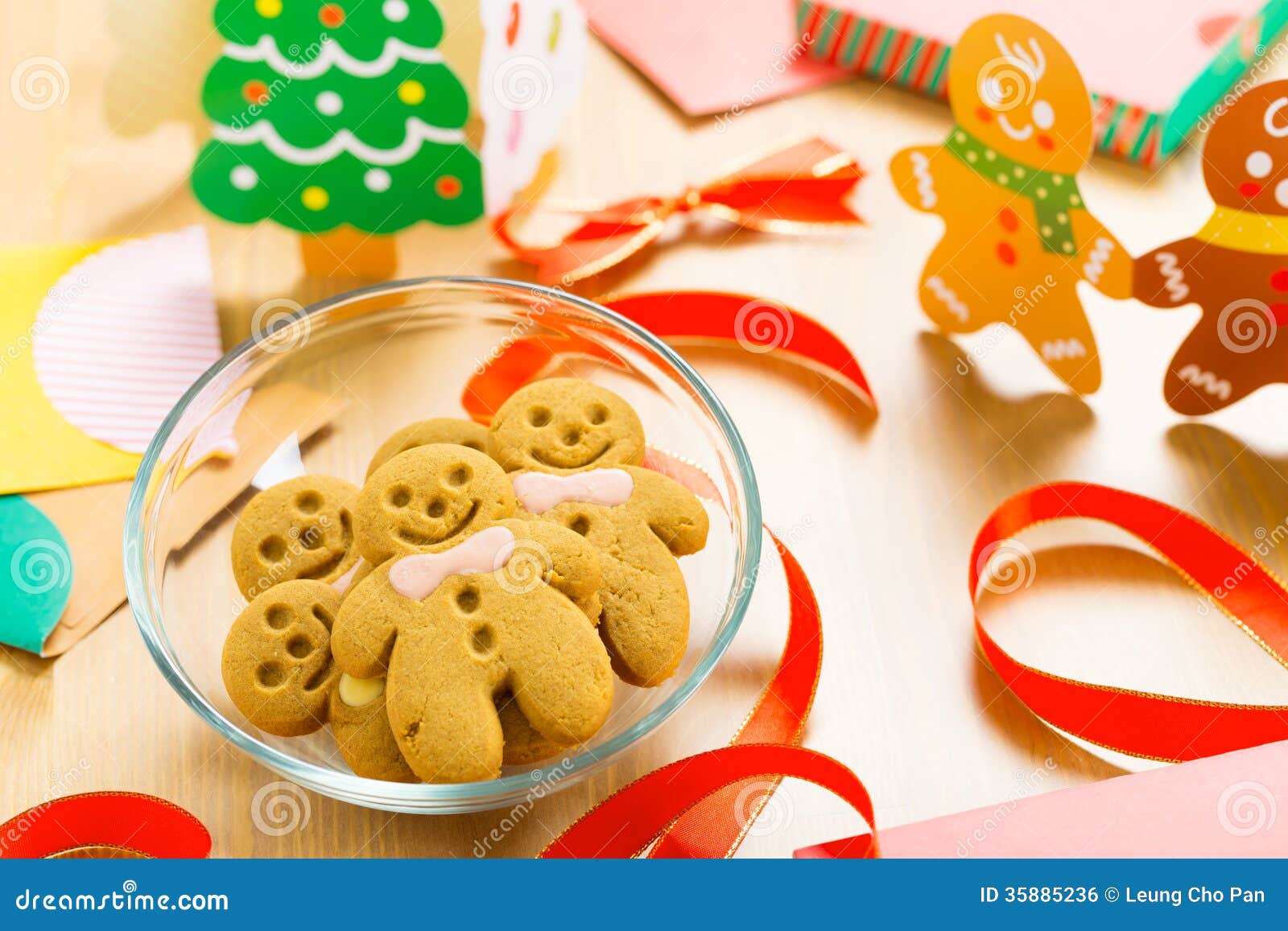 Xmas gingerbread man stock photo. Image of oldfashioned - 35885236