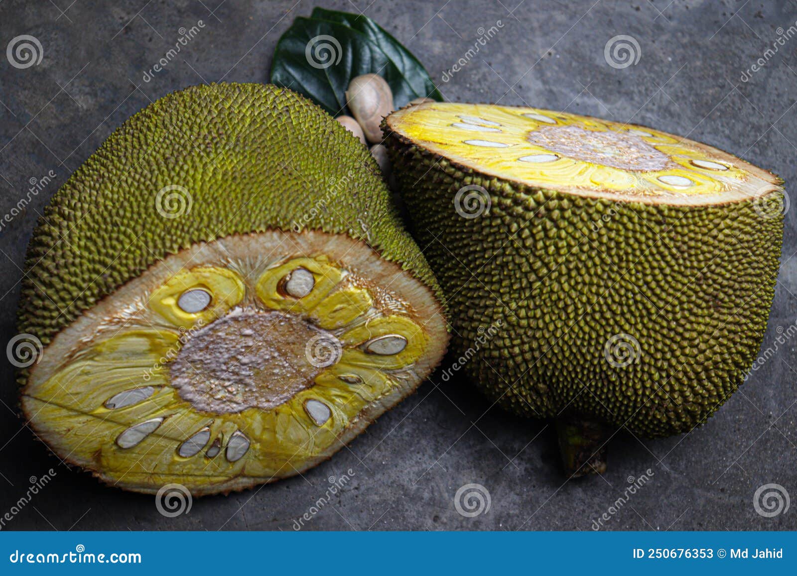 Yaca Con Semilla Y Hoja Para Comer Imagen de archivo - Imagen de jugoso ...