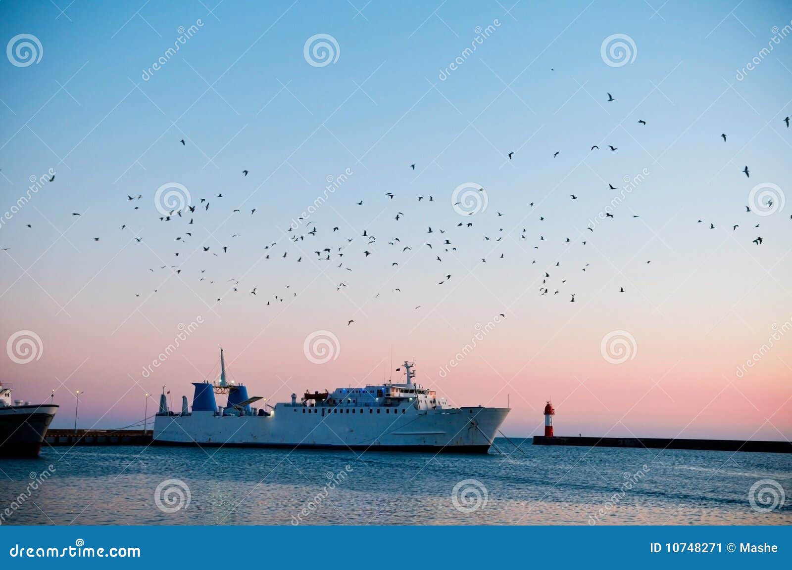Yacht alongside the dock. stock image. Image of ocean - 10748271