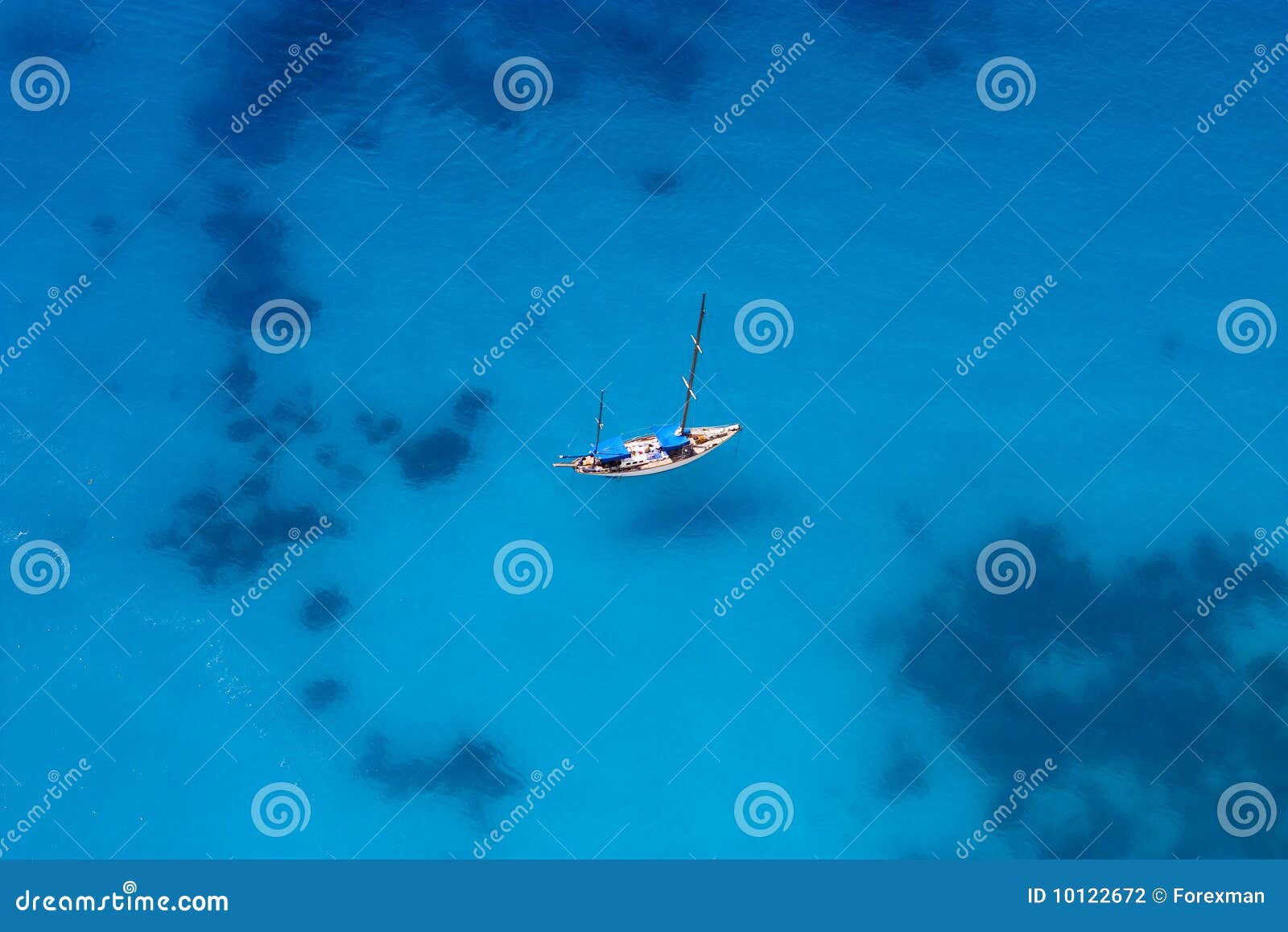 Yacht from birdview stock photo. Image of wave, landscape - 10122672