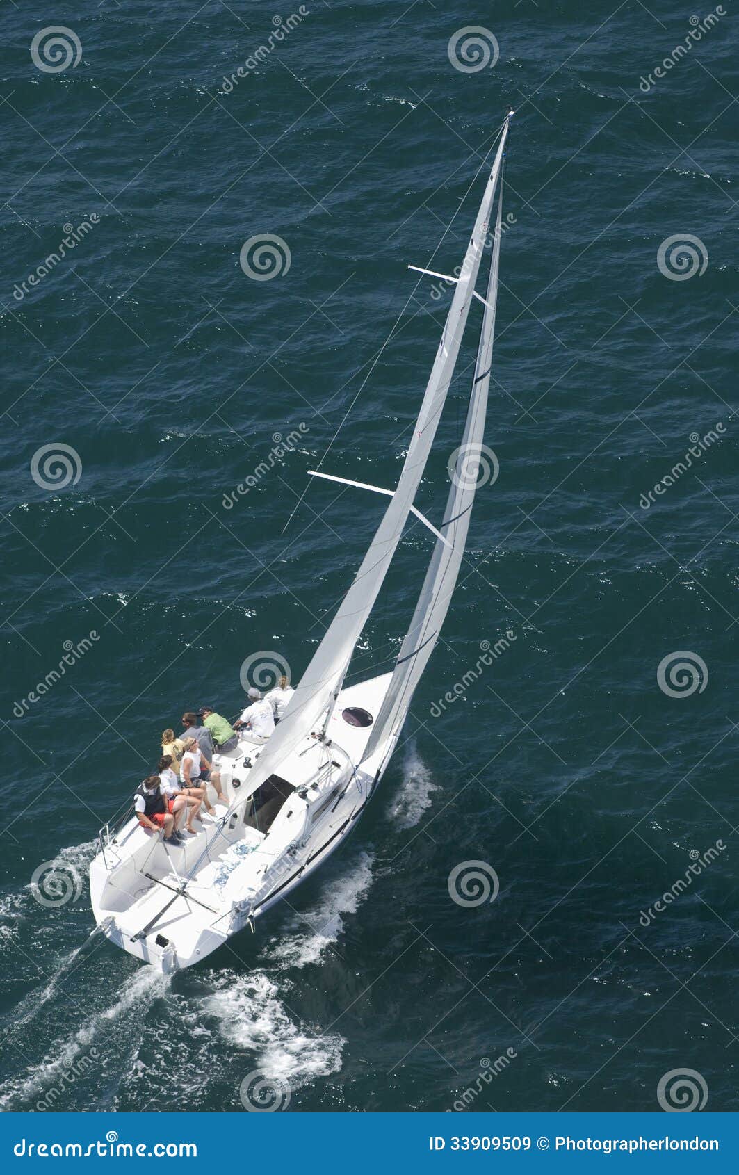 Yacht Competes in Team Sailing Event Stock Image - Image of crew, ocean ...