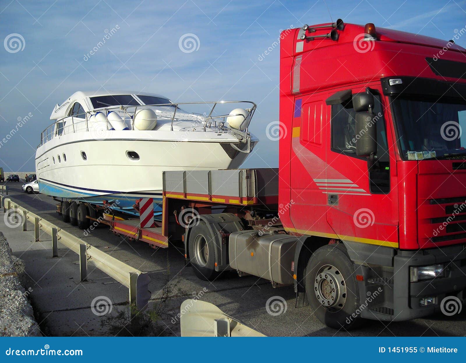 Yacht Ready To Be Transported Stock Image - Image of pershing, cargo ...