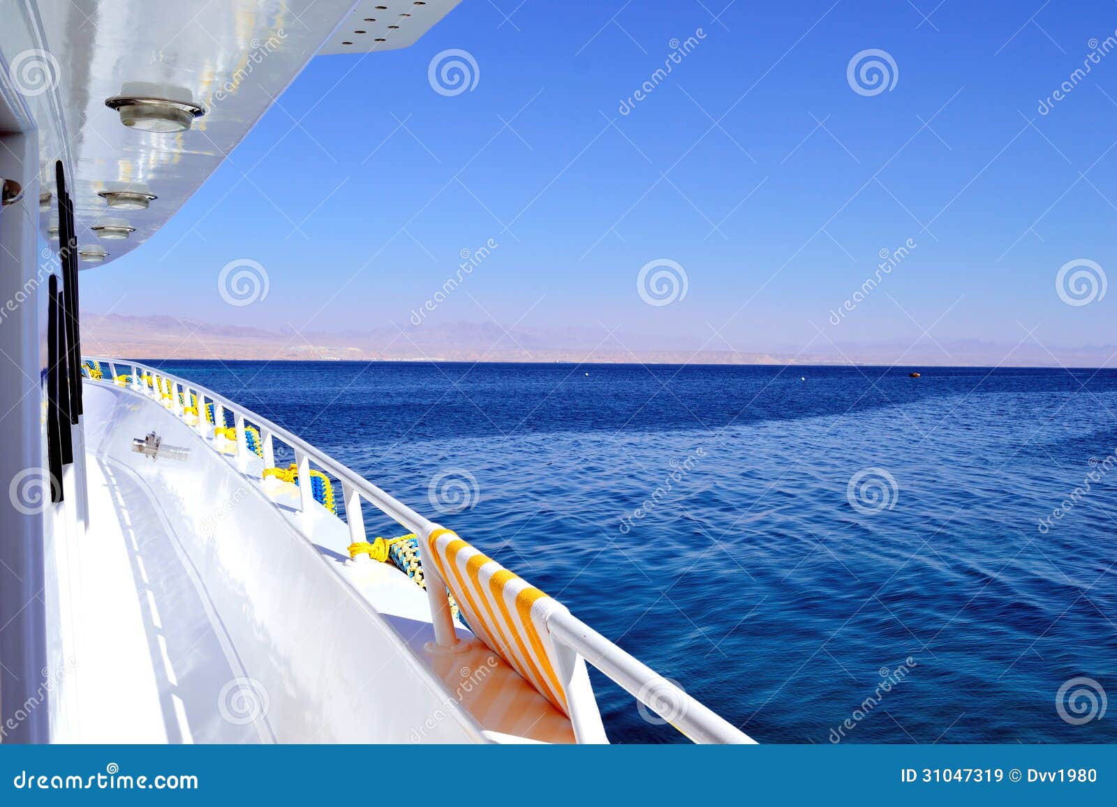 Yacht in the red sea stock image. Image of bright, dream - 31047319