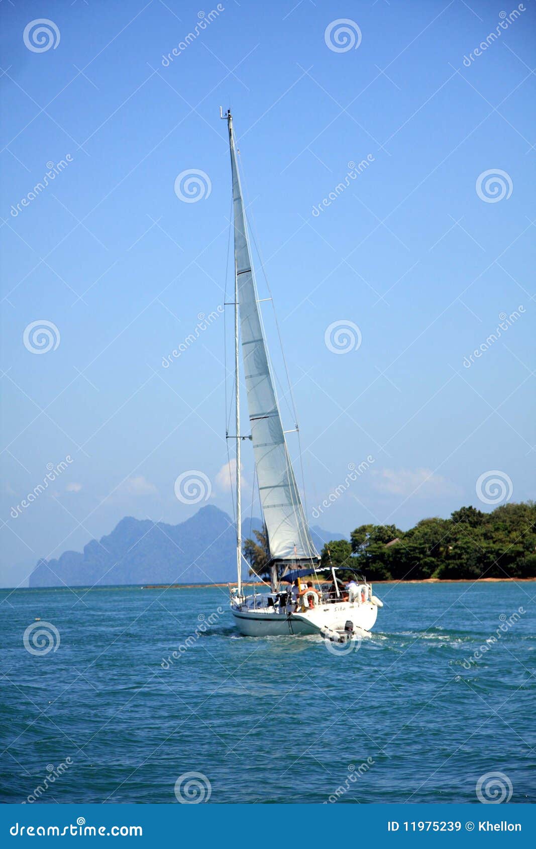 Yacht under sail stock image. Image of hobby, sailing - 11975239