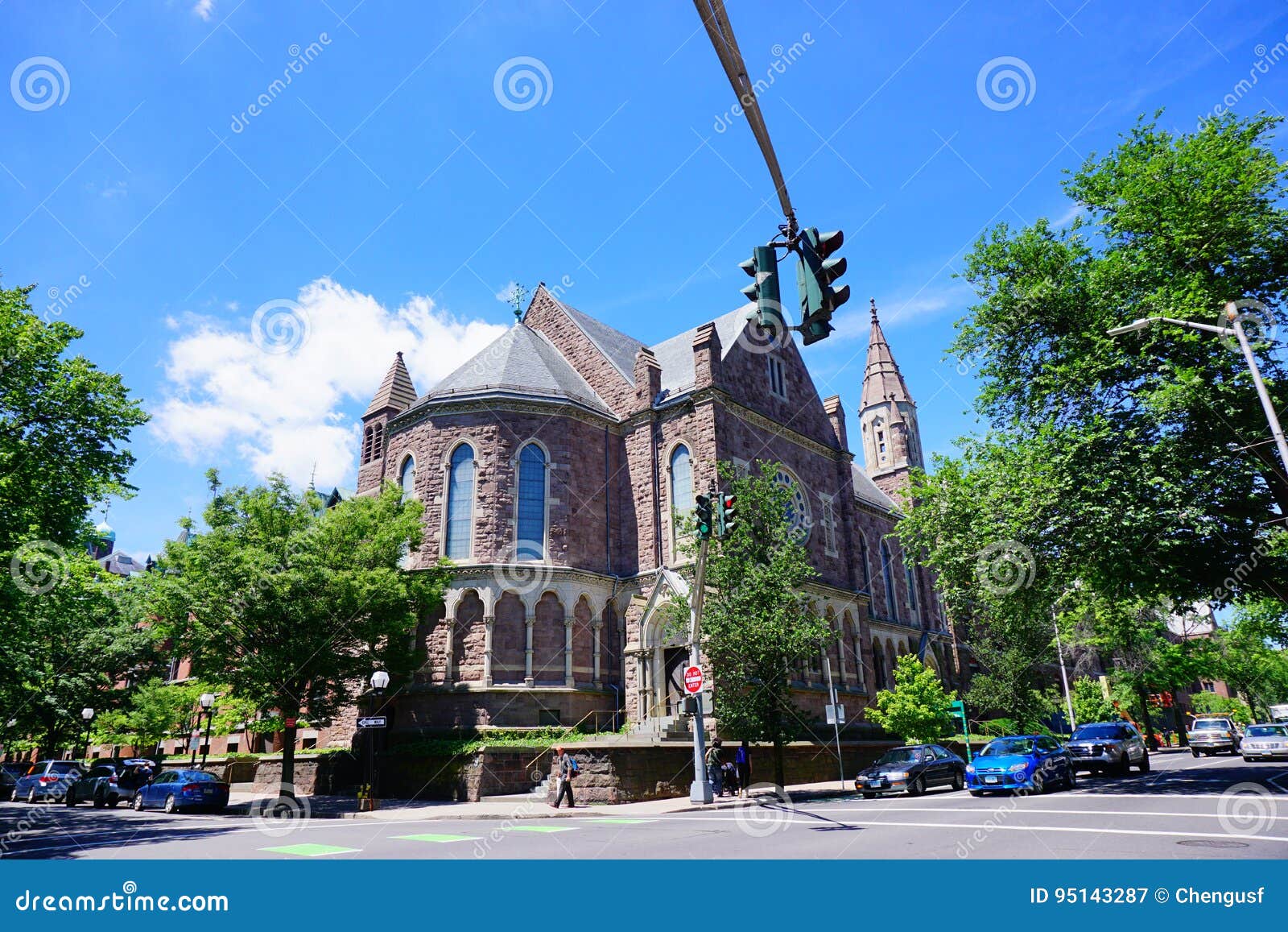Yale Campus building editorial photography. Image of lake - 95143287