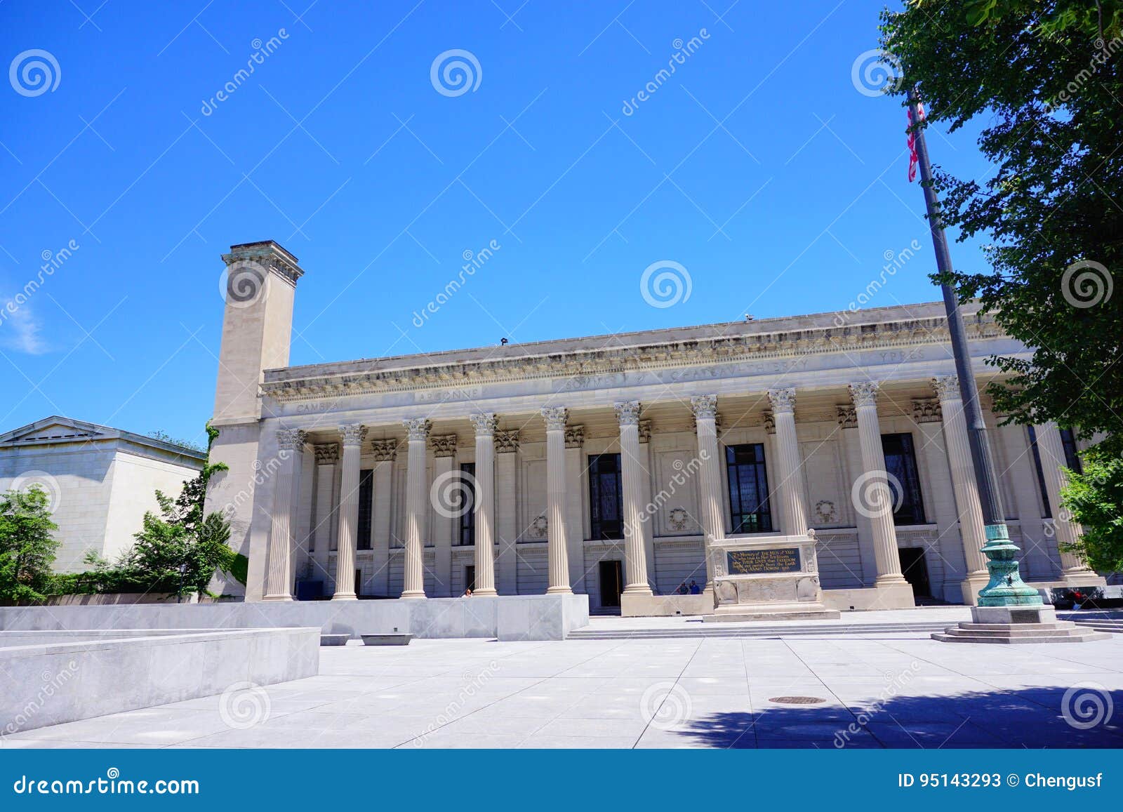 Yale Campus building stock image. Image of higer, campus - 95143293