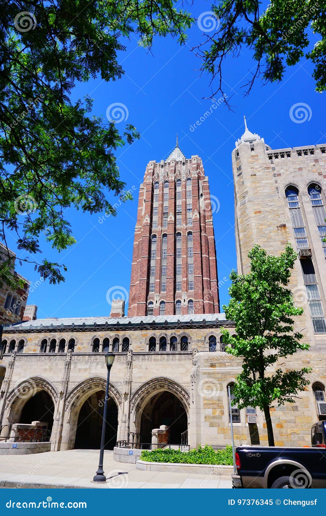 Yale Campus building editorial image. Image of green - 97376345