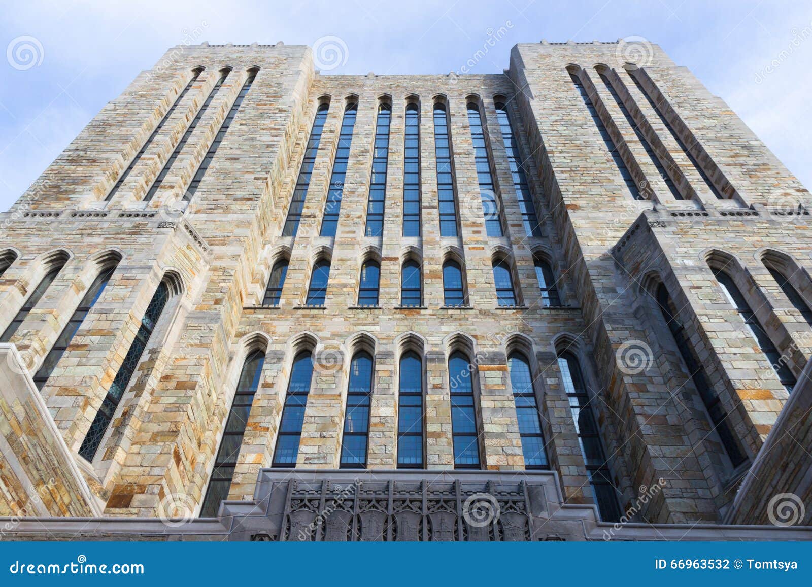 Yale University Campus Buildings Stock Photo - Image of haven, learning ...