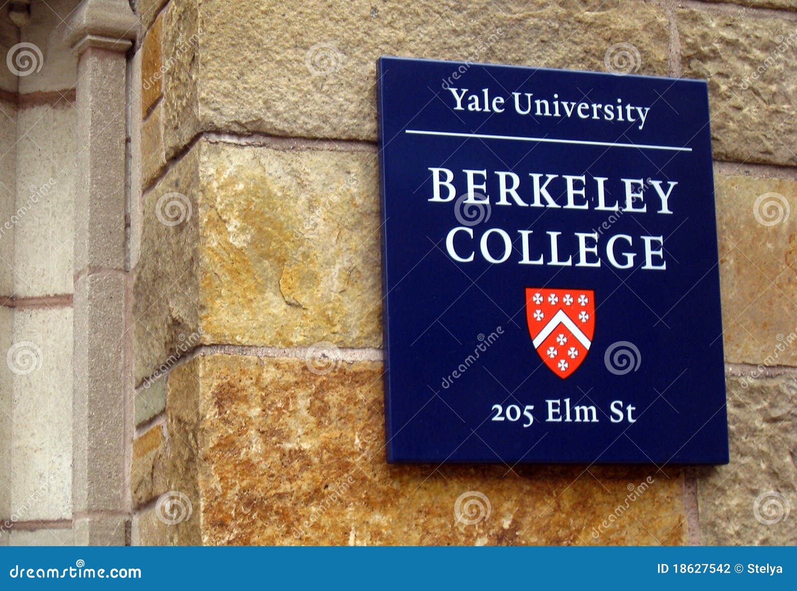 Yale University Sign editorial photography. Image of collegiate - 18627542