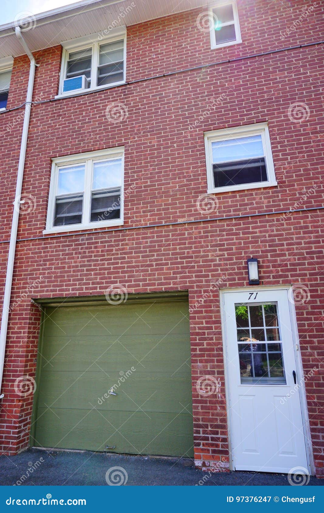 Yale University town house editorial photography. Image of clock - 97376247