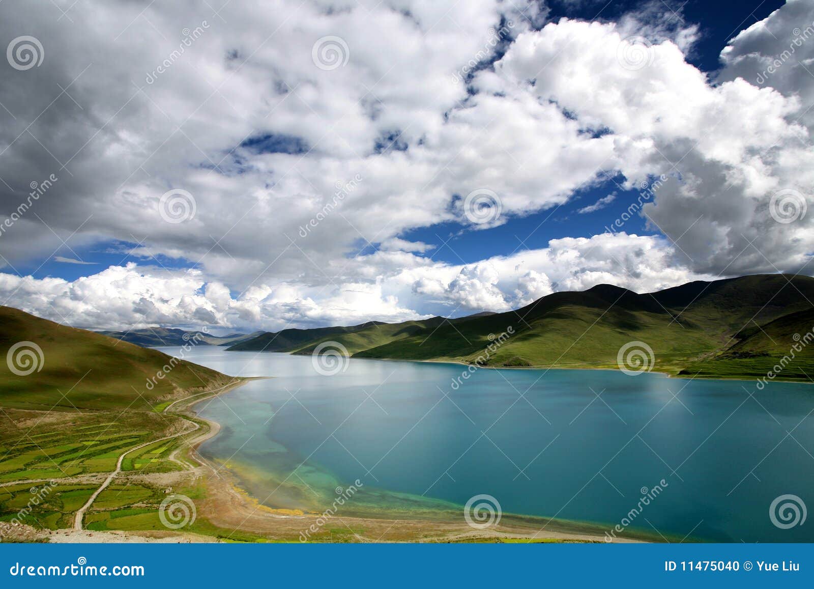 Yamdrok-tso lake stock photo. Image of plateau, asia - 11475040