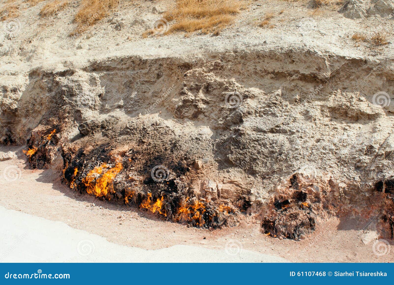 Yanar Dag - Brennender Berg Azerbaijan Front View Stockfoto - Bild von ...