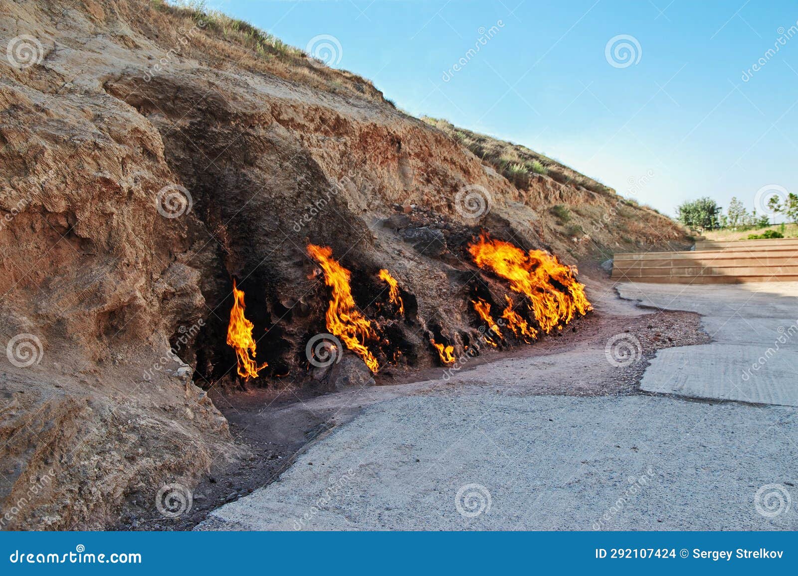 Yanar Dag Natural Fire in Azerbaijan Stock Photo - Image of azerbaycan ...