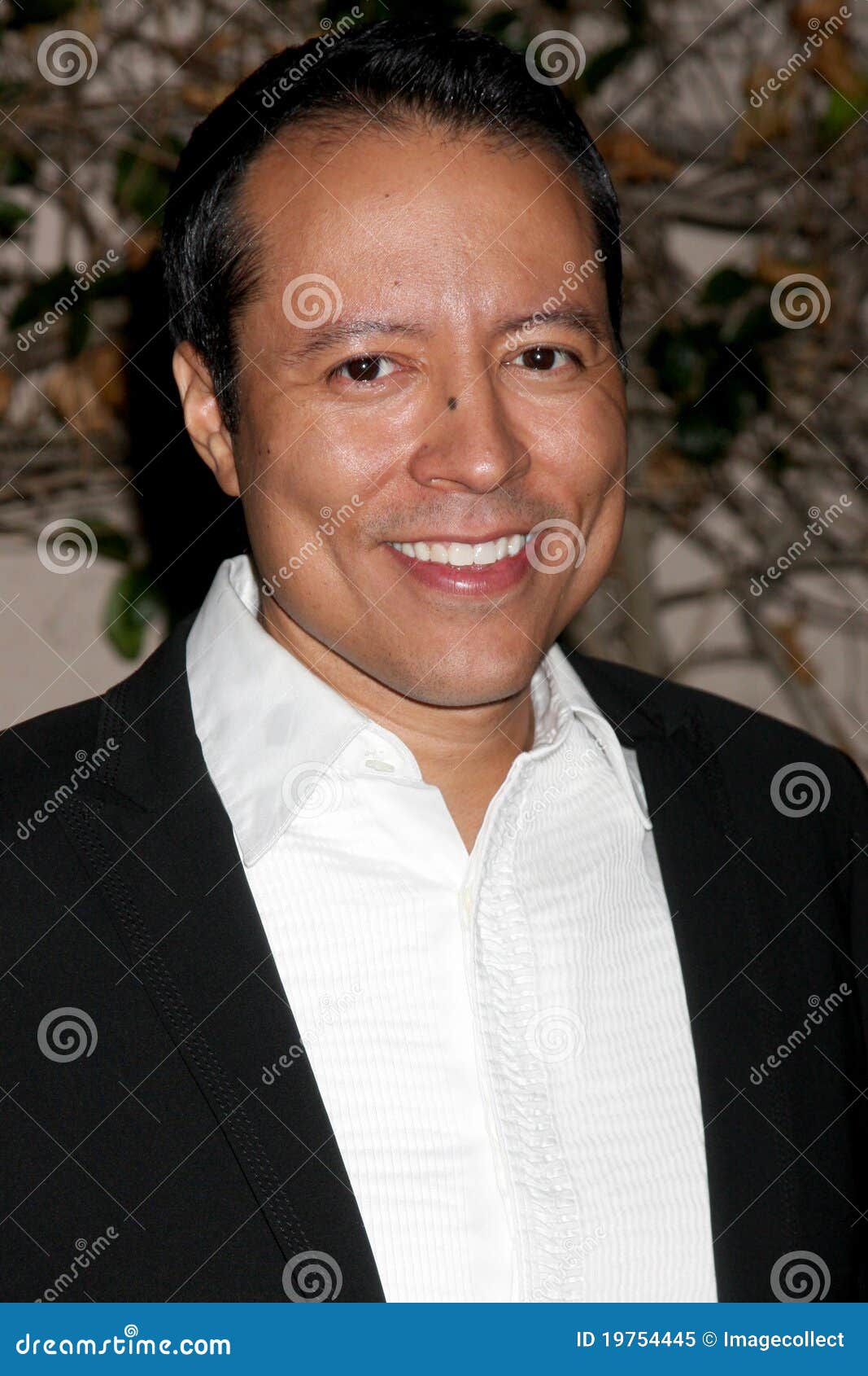 Yancey Arias editorial image. Image of october, arrives - 19754445