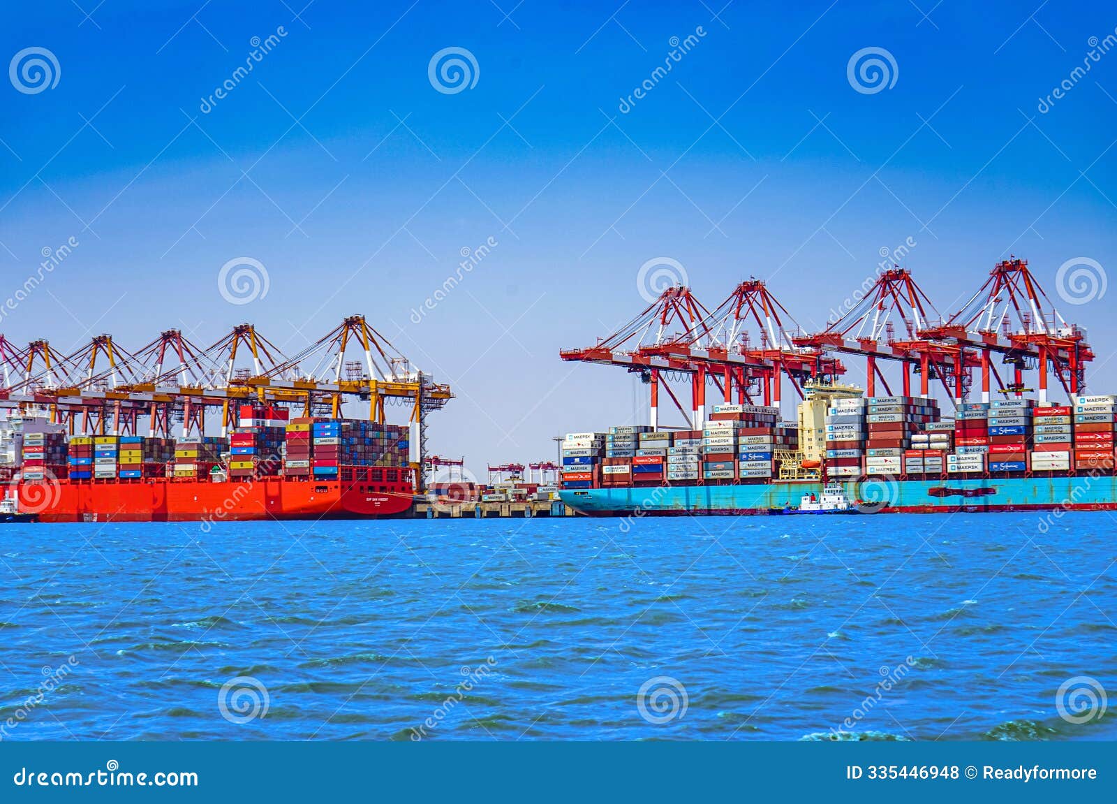 The Yangshan Deepwater Port is a Remarkable Engineering Marvel ...