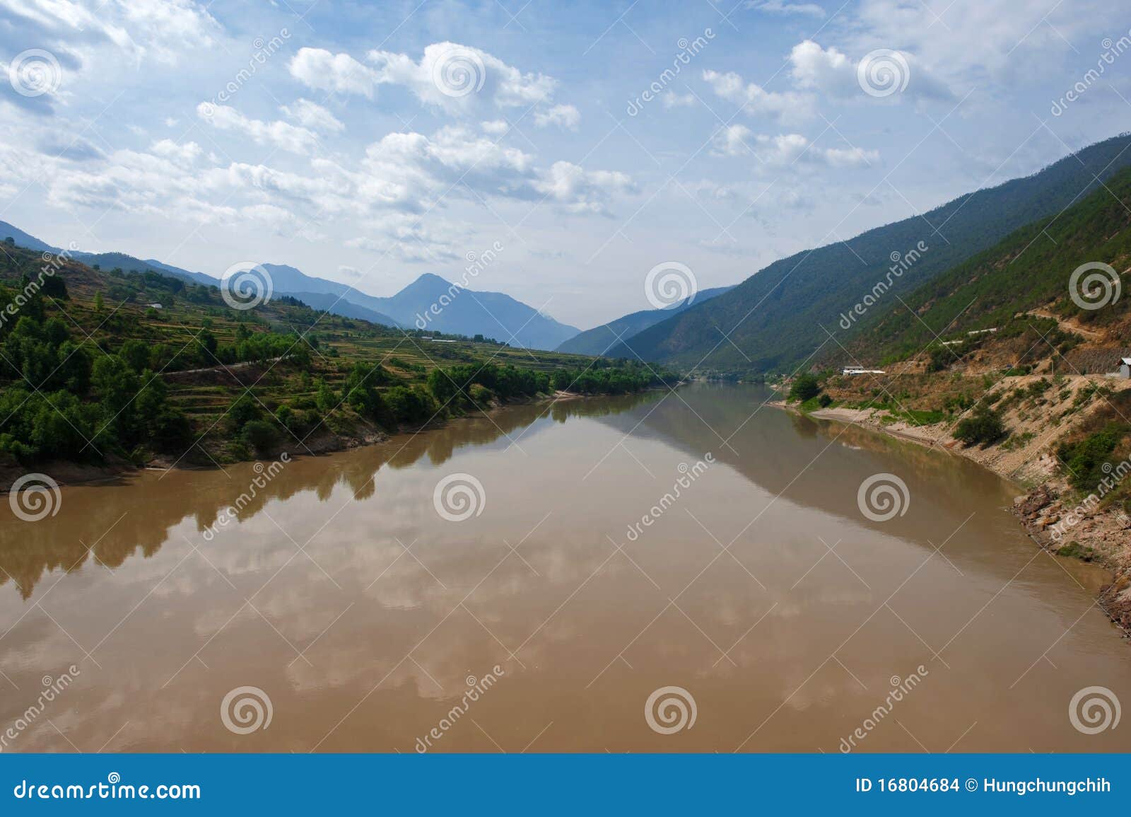 Yangzi river in China stock photo. Image of jinsha, river - 16804684