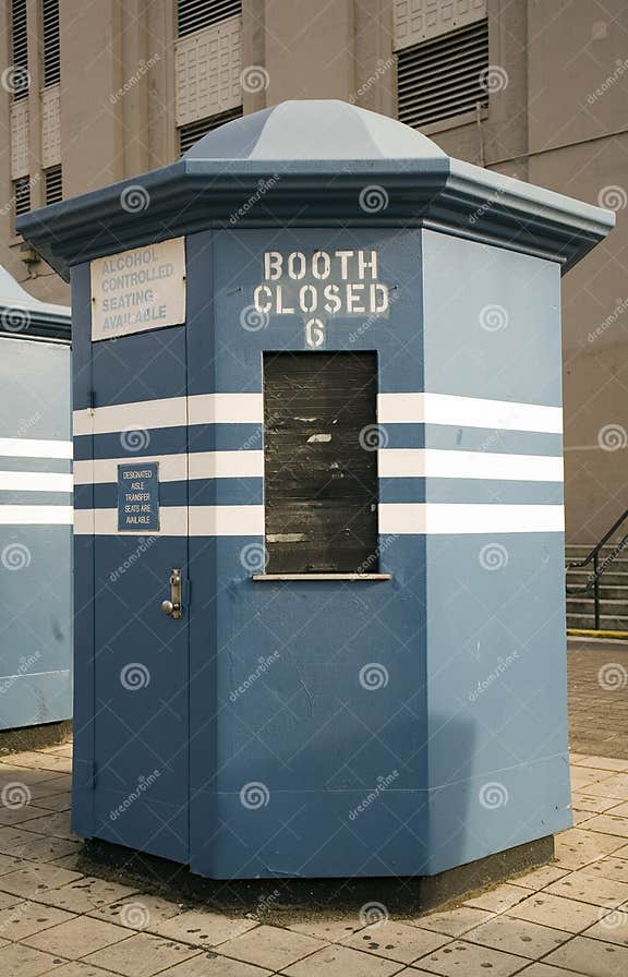 Yankee Stadium Ticket Booth Editorial Image - Image of sports, baseball ...