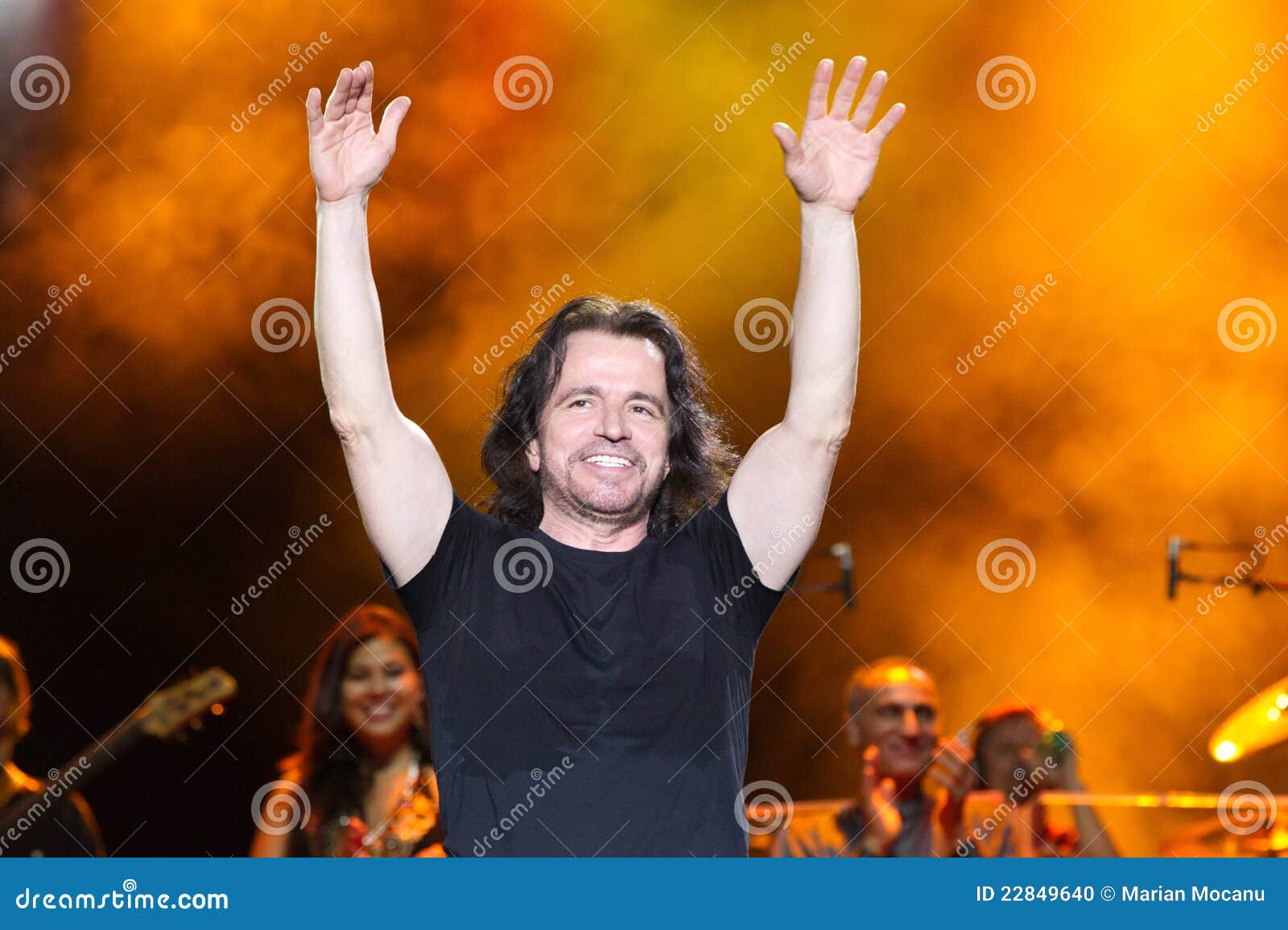 Yanni editorial image. Image of show, sound, acoustic - 22849640