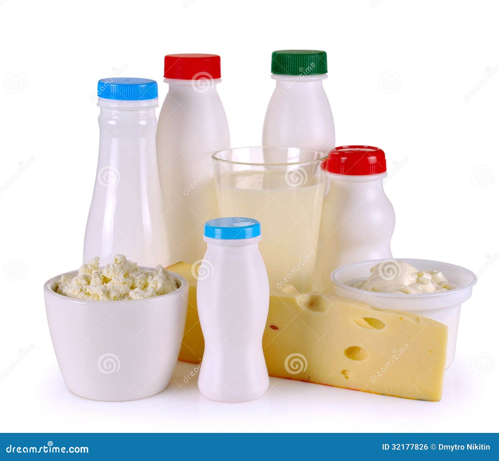 Yaourt de fromage de lait photo stock. Image du lait - 32177826