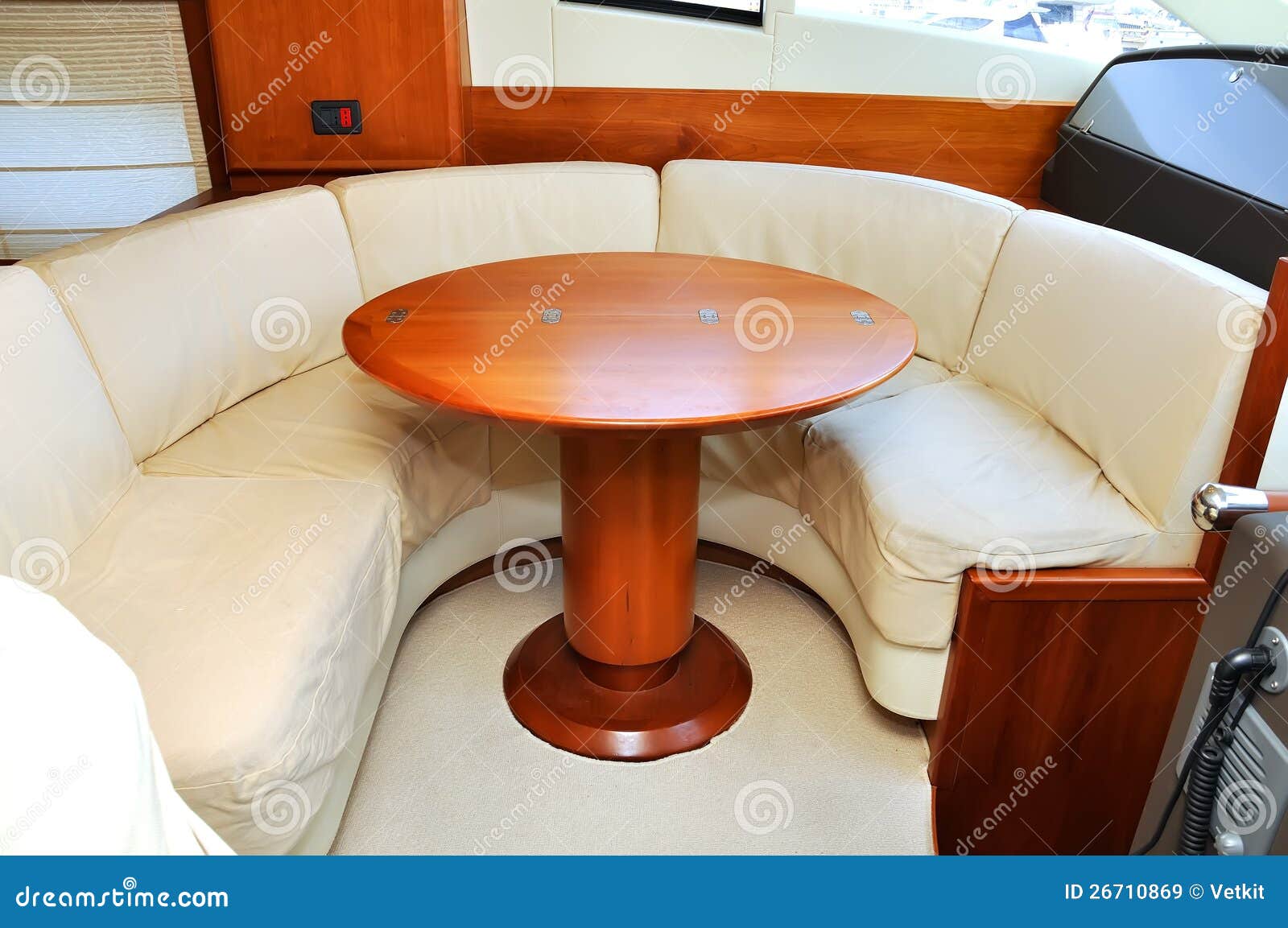 Yate interior imagen de archivo. Imagen de industria - 26710869
