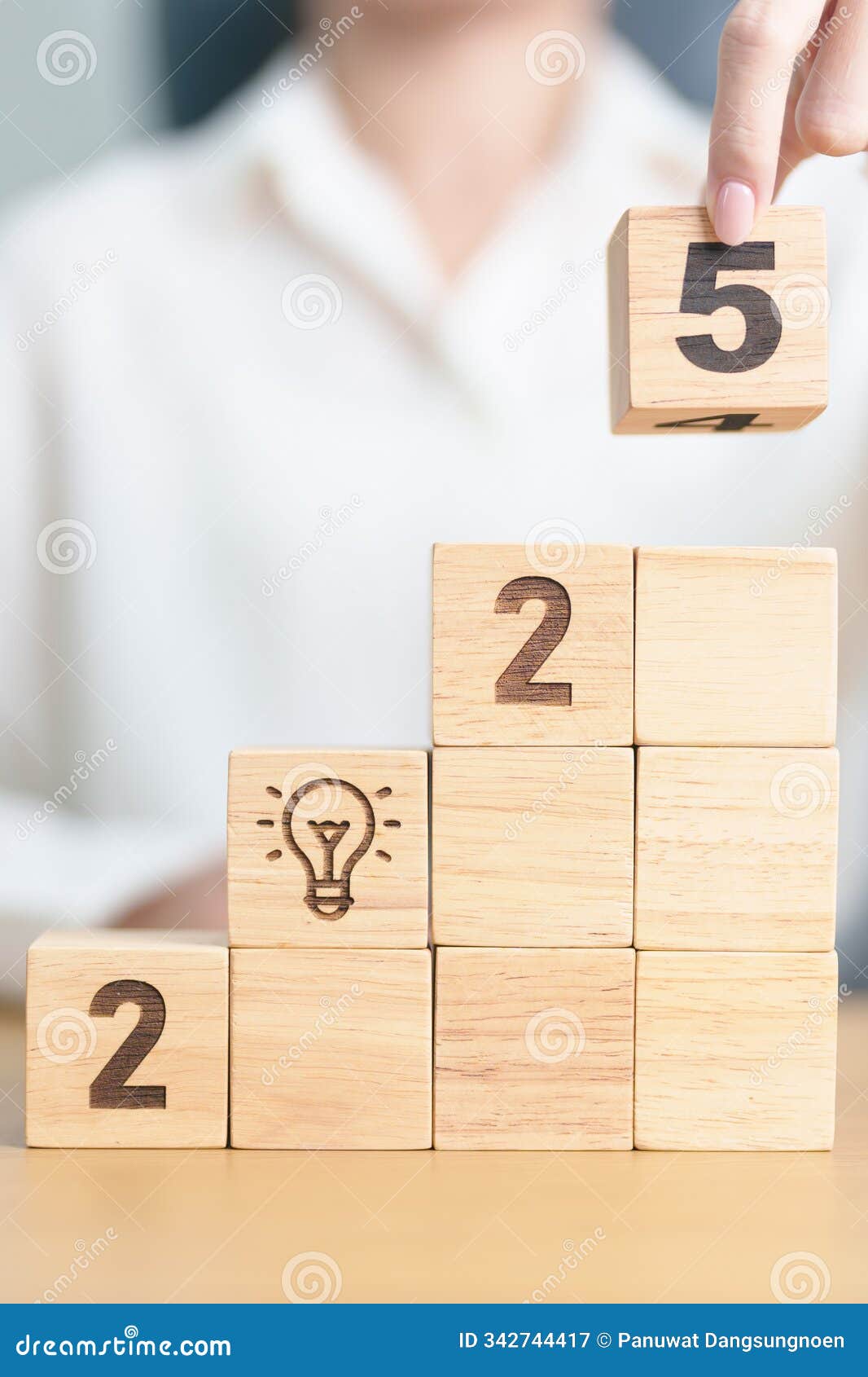 2025 Year Block with Lightbulb. Business Idea, Creative, Thinking ...