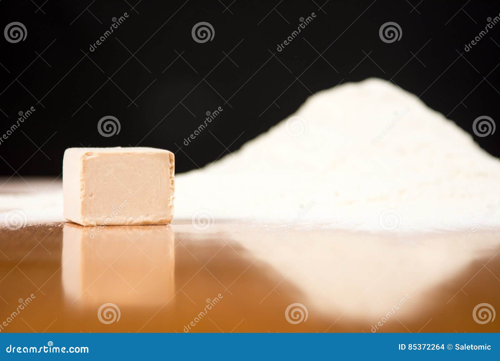 Yeast Cube and Flour Pile on Baking Table Stock Photo - Image of baking ...