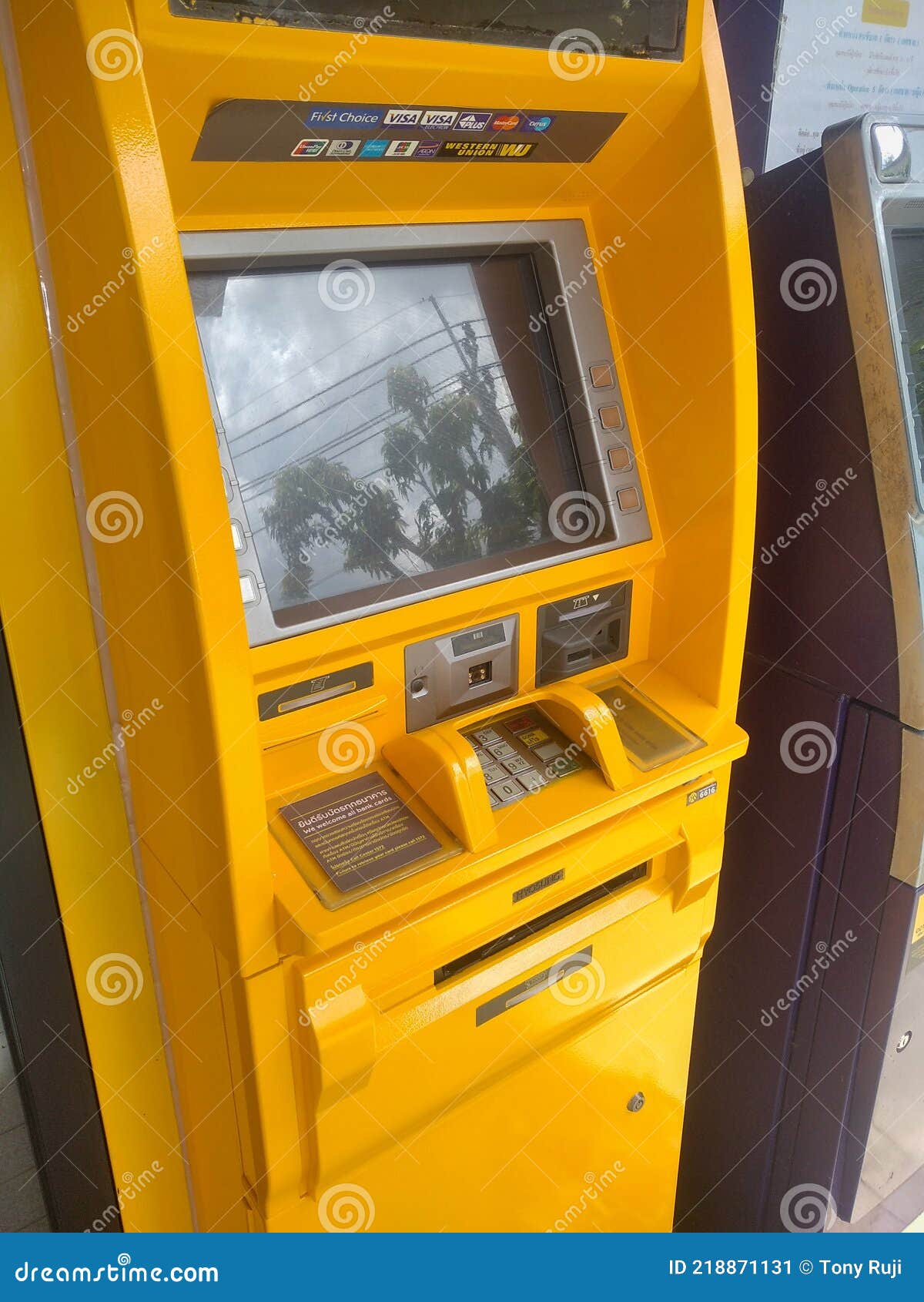 Yellow ATM of Krungsri Bank Editorial Photo - Image of bang, krungsri ...
