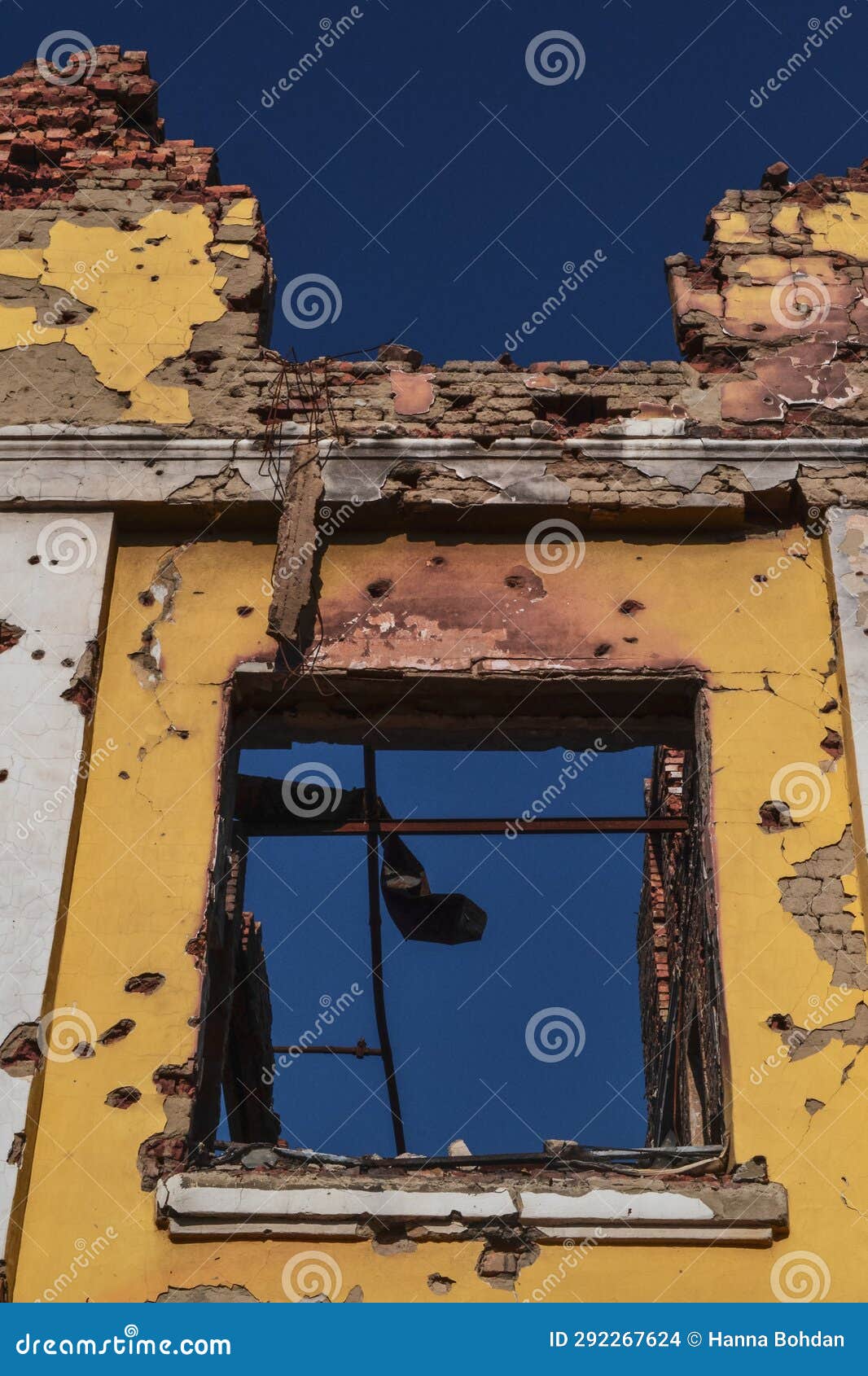 Yellow Broken School on the Background of the Blue Sky Stock Photo ...