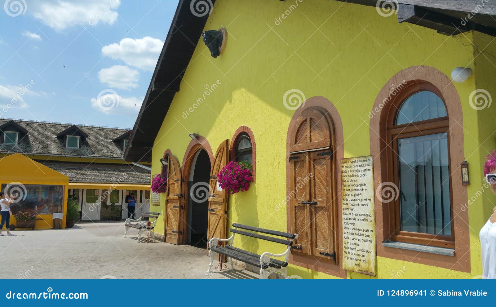 Yellow building editorial photo. Image of yellow, flowers - 124896941