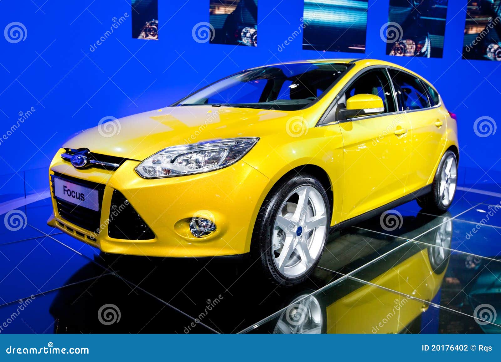 Yellow car Ford Focus editorial photography. Image of light - 20176402