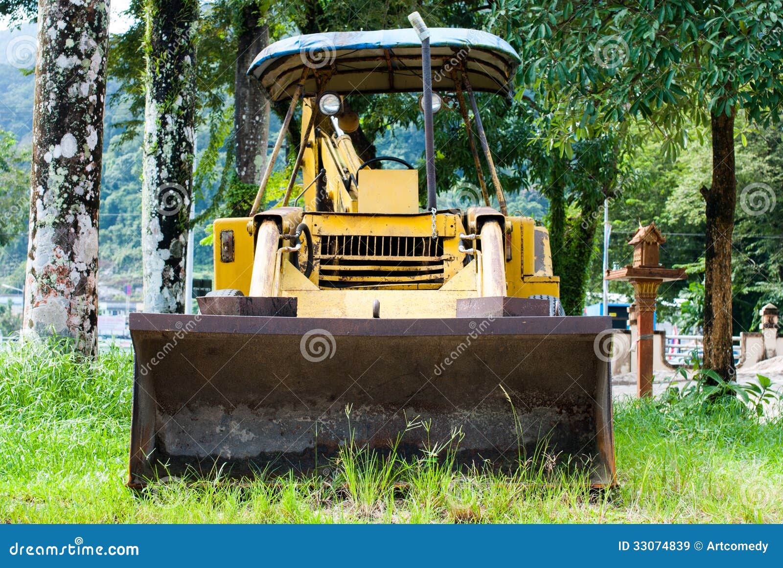 Yellow Construction Bulldozer Stock Image - Image of machinery, tractor ...