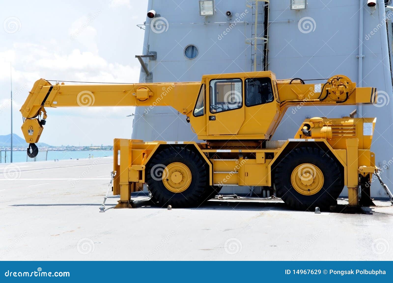 The yellow crane stock image. Image of building, crane - 14967629