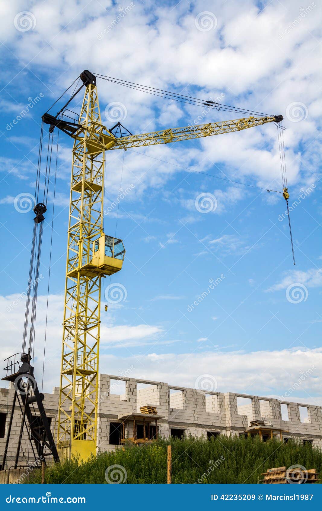 Yellow crane stock image. Image of machine, architecture - 42235209