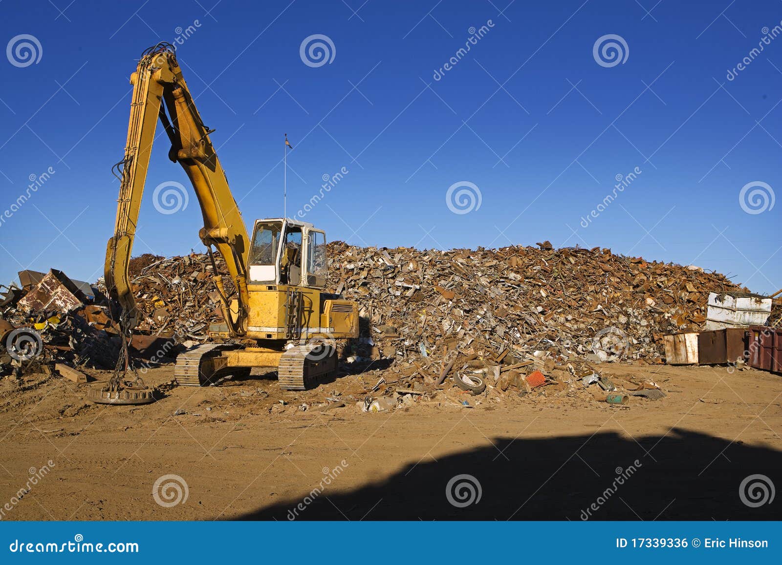 Yellow Crane & Scrap Yard Stock Photo - Image of piles, protect: 17339336