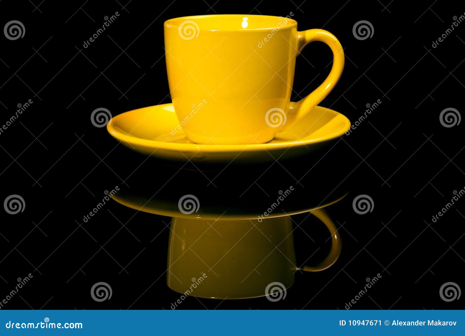 Yellow cup. stock image. Image of close, view, ceramics - 10947671
