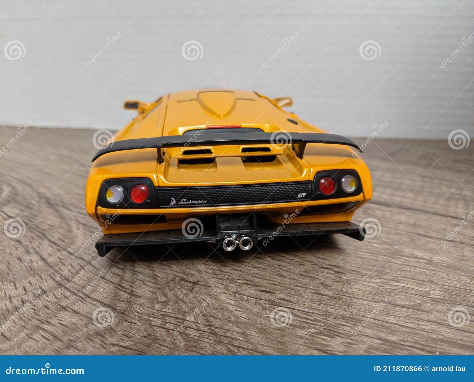 Yellow Diablo Gull Wing Doors Editorial Photo - Image of doors, wing ...