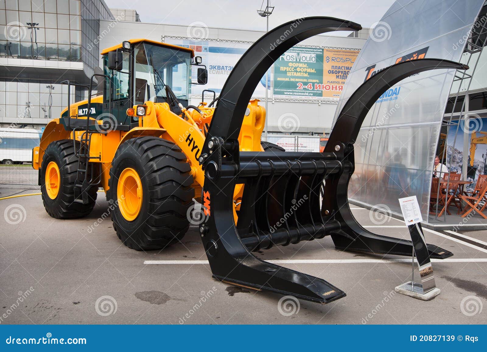 Yellow Diesel Front End Loader Editorial Stock Image - Image of scoop ...