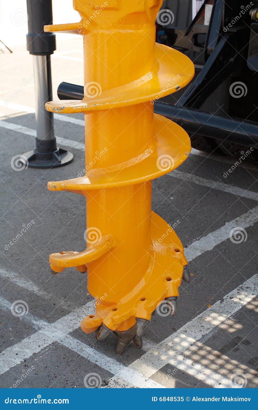 Yellow drilling rig stock image. Image of cutting, work - 6848535